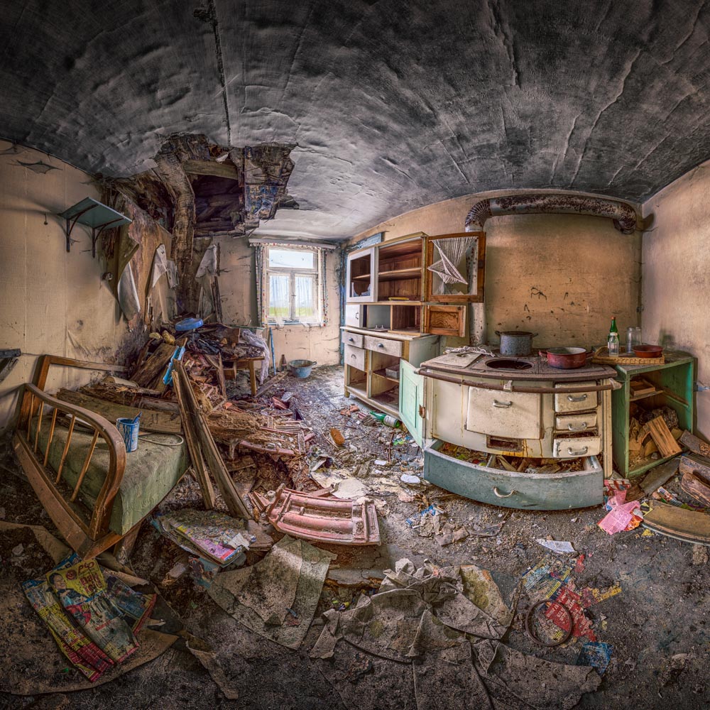 FASCINATION LOST PLACES - Daniel Ricardo González
